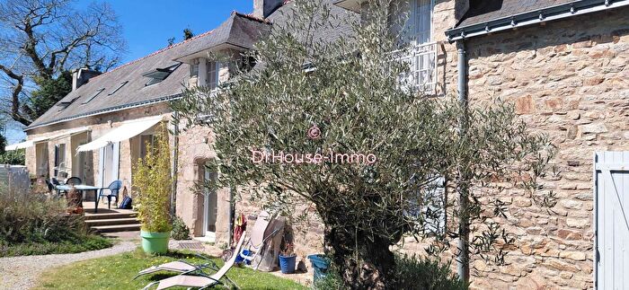 Cléguer : Maison 10 pièces à vendre