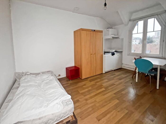 Appartement 1 pièce à Centre Ville, Reims, à louer