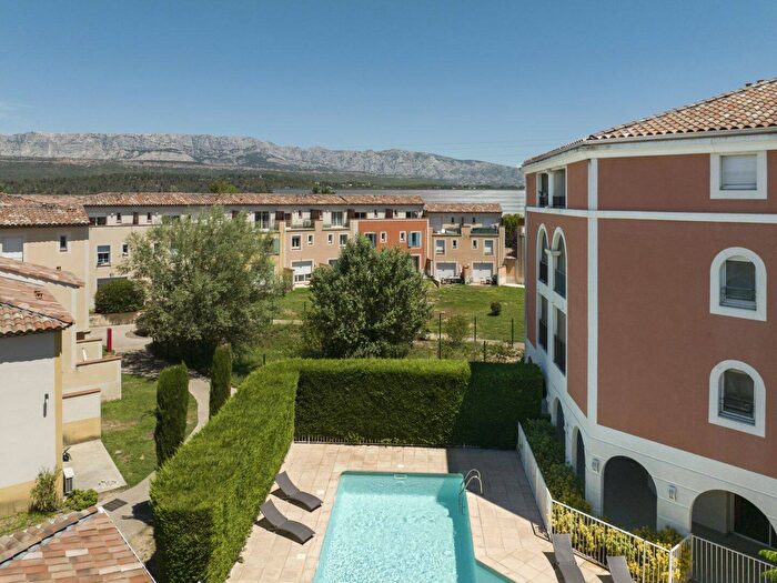 Rousset : Appartement 4 pièces à louer