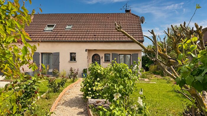 Arc-sur-Tille : Maison 6 pièces à vendre