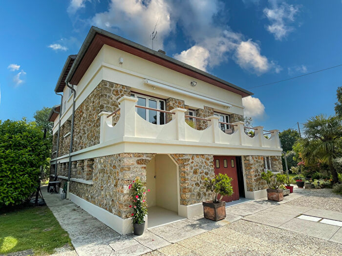 Maison à vendre - Mitry-Mory - 8 pièces - 6 chambres