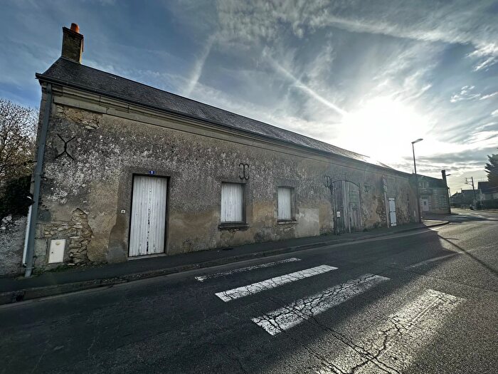 Maison à vendre - Savigné-sur-Lathan - 2 pièces - 1 chambre