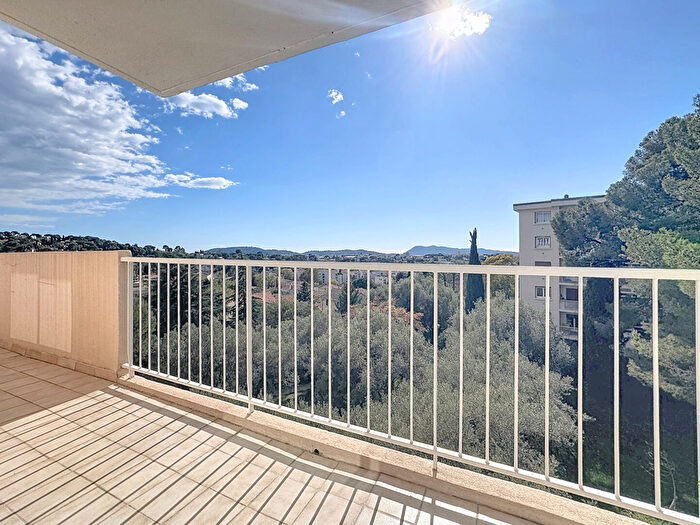 Appartement à vendre - Toulon, La Serinette, La Barre - 3 pièces - 2 chambres