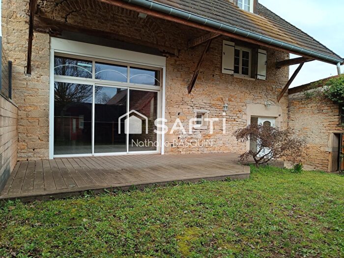 Maison à vendre - Jully-lès-Buxy - 6 pièces - 3 chambres