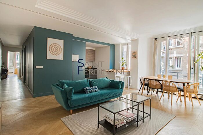 Appartement à vendre - Paris e , Grandes Carrières, Clichy - 5 pièces - 3 chambres