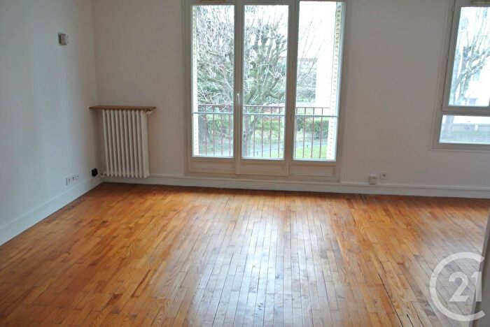 Appartement à louer - Colombes - 3 pièces - 2 chambres