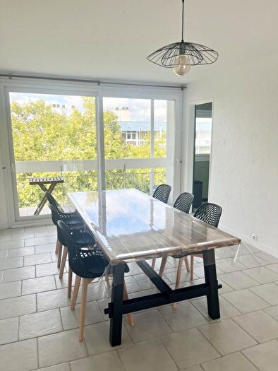 Appartement à louer - Quartiers Nord-Ouest, Villejean - 5 pièces - 2 chambres