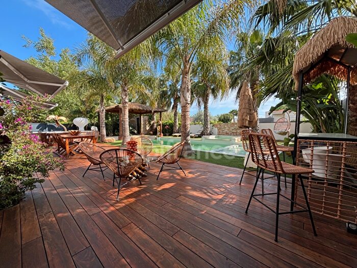 Maison à vendre - Agde, Le Grau dAgde - 5 pièces - 4 chambres