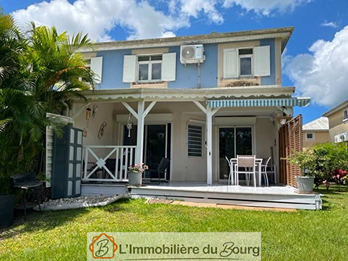 Maison 4 pièces à louer à Sainte-Rose
