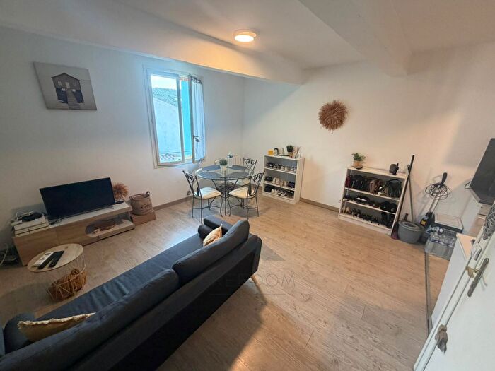 Appartement à louer - Béziers, Centre-ville, Palais des Congrès, Garibaldi, Gambetta - 2 pièces - 1 chambre