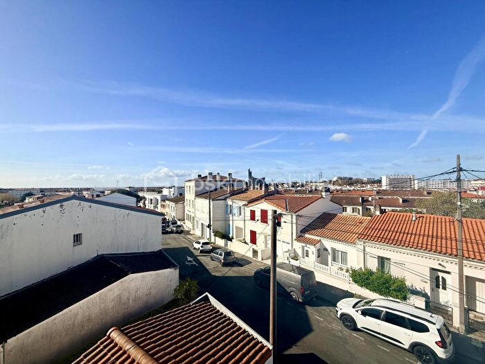 Appartement à vendre - Royan, Centre-ville - 2 pièces - 1 chambre