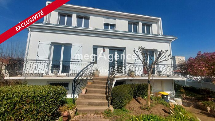 Maison à vendre - Cholet, Choletière - 8 pièces - 6 chambres