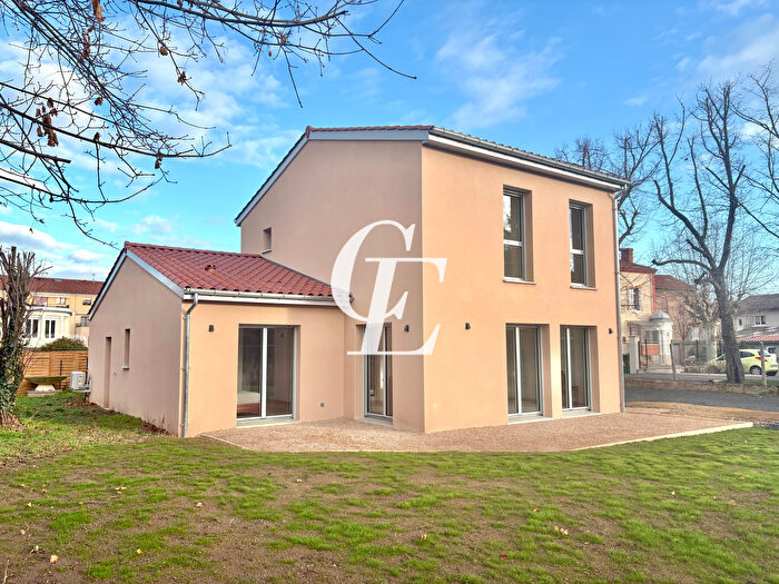 Appartement à louer - Saint-Just-Saint-Rambert - 5 pièces - 4 chambres