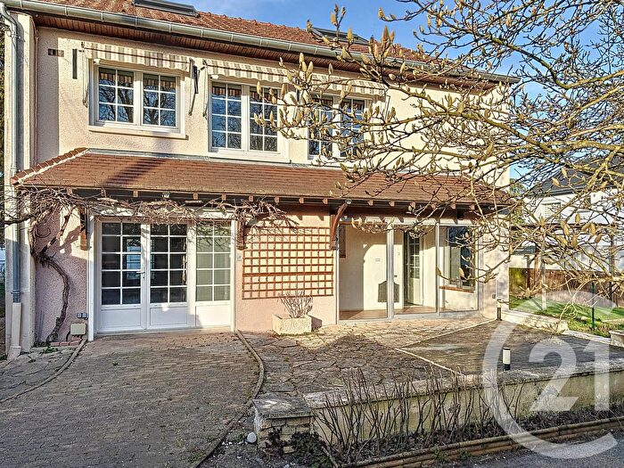 Maison 5 pièces à Sennecey-lès-Dijon, à louer