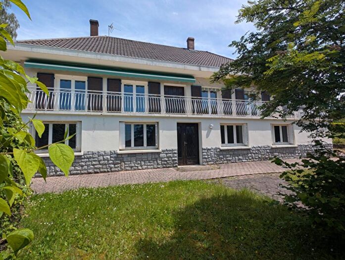Maison 10 pièces à vendre à Feurs