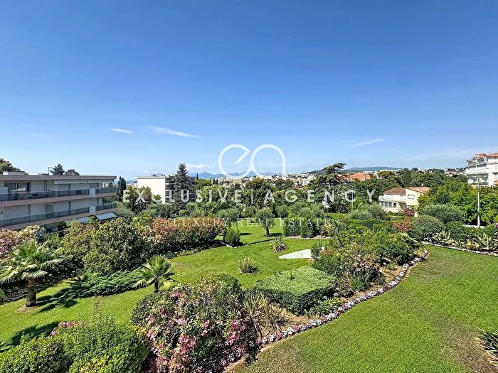 Appartement 3 pièces à vendre à Cannes, Californie Pezou