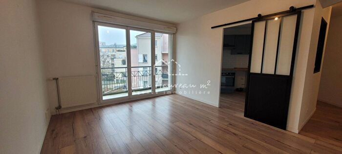 Appartement à louer - Varenne-Centre-Rive Charmante, Noisy-le-Grand - 2 pièces - 1 chambre