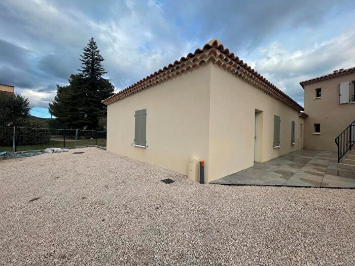 Maison à louer - Pourrières - 4 pièces - 3 chambres