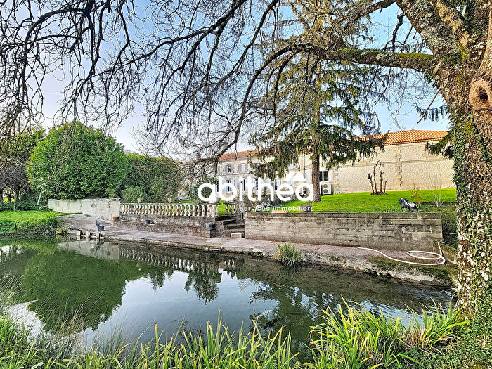 Maison à vendre - Mirambeau - 9 pièces - 7 chambres