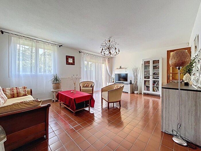 Maison à vendre - Montigny-le-Bretonneux, Le Village - 5 pièces - 3 chambres