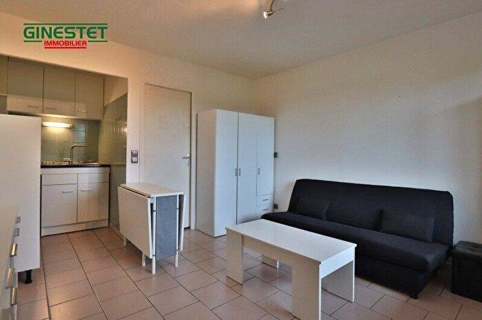 Appartement à louer - Sainte Savine Centre, Sainte-Savine - 1 pièce