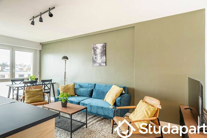 Appartement à louer - Les Saules, Thiais - 1 pièce - 3 chambres