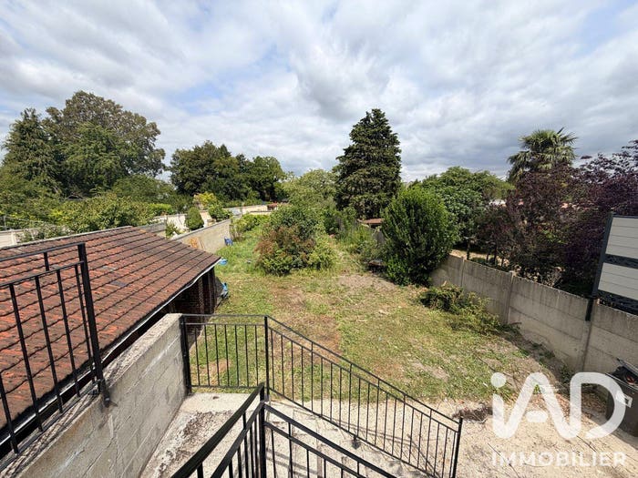 Centre Ville, Nogent-sur-Oise : Appartement 5 pièces à louer
