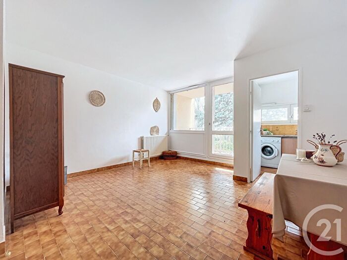 Appartement 1 pièce à louer à Bagnols-sur-Cèze, Les Escanaux