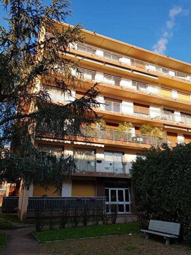 Centre Ville, Tassin-la-Demi-Lune : Appartement 1 pièce à louer