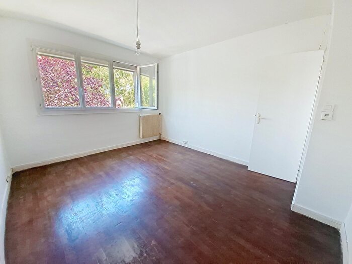 Maison à vendre - La Queue-en-Brie - 6 pièces - 4 chambres