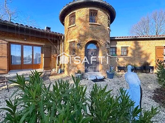 Maison à vendre - Salles-Arbuissonnas-en-Beaujolais - 8 pièces - 5 chambres