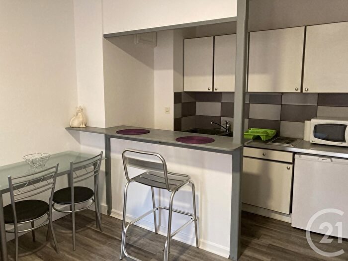 Appartement à louer - Montbéliard, Centre-ville, Prairie, Batteries du Parc, Charmontet - 1 pièce