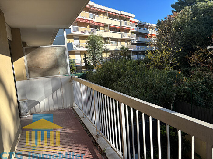 Appartement à vendre - Marseille e , Vielle Chapelle - 3 pièces - 2 chambres