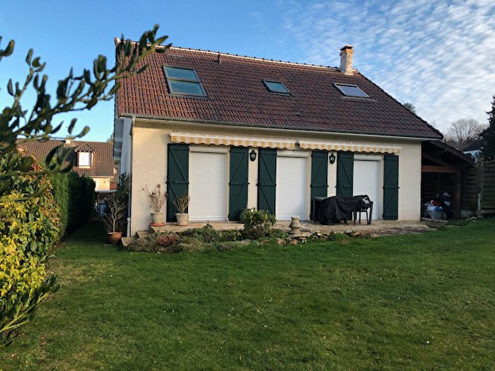 Maison à vendre - Saint-Arnoult-en-Yvelines - 6 pièces - 4 chambres