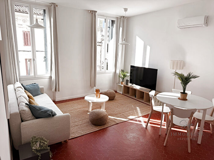 Appartement à vendre - Aubagne, Centre-ville, Beaumond - 2 pièces - 1 chambre