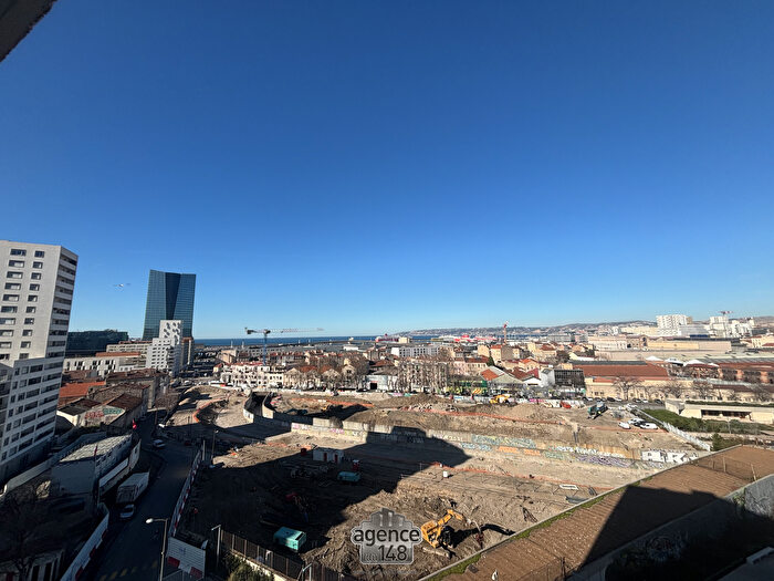 Appartement à louer - Marseille e , Saint-Mauron - 4 pièces - 3 chambres