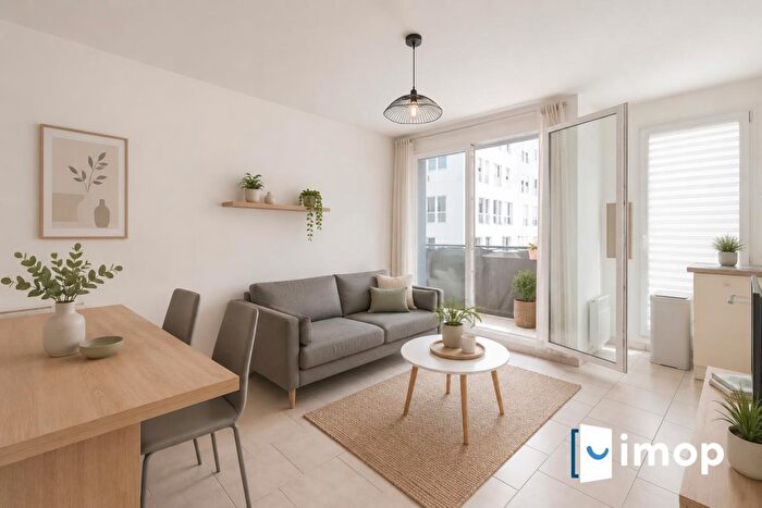 Massy, Pileu, Graviers, Vilmorin, Square de Clos de Villaine : Appartement 3 pièces à vendre