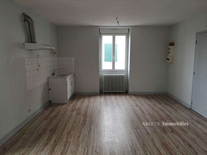 Civray : Appartement 2 pièces à louer