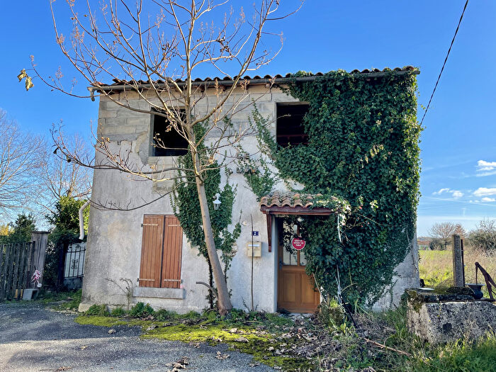 Maison à vendre - Saint-Savinien - 3 pièces - 1 chambre