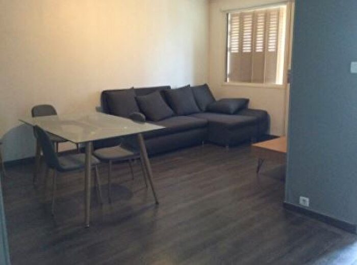 Villeurbanne, Grand Clément : Appartement 3 pièces à louer