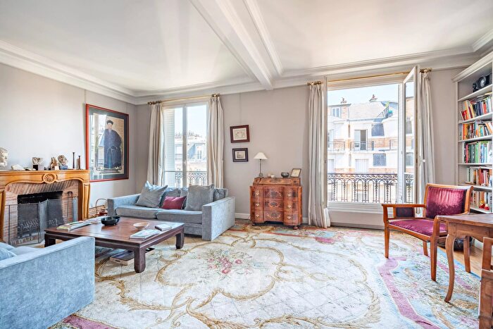 Paris 16ème, Porte de Saint-Cloud, Auteuil-Sud : Appartement 6 pièces à vendre