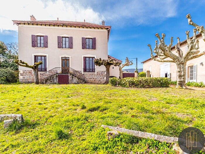 Maison 12 pièces à vendre à Saint-Étienne-la-Varenne