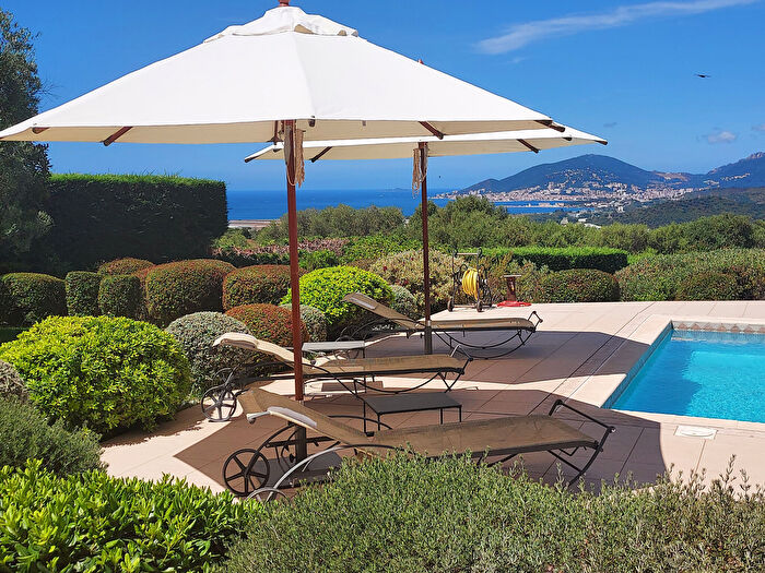 Maison à vendre - Bastelicaccia - 5 pièces - 3 chambres