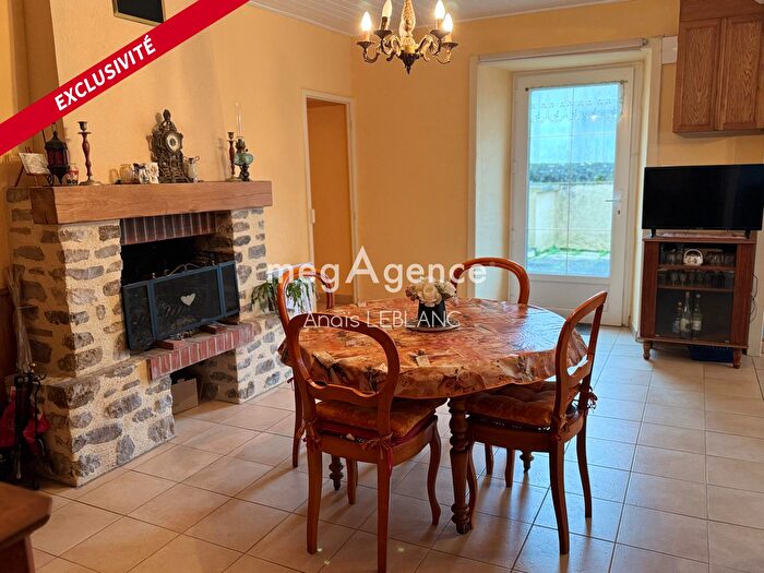 Maison à vendre - Évron - 4 pièces - 2 chambres