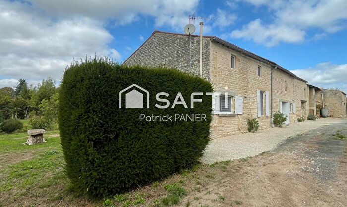 Maison 4 pièces à Blanzay-sur-Boutonne, à vendre