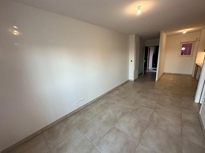 Appartement 2 pièces à louer à Cenon, Loret