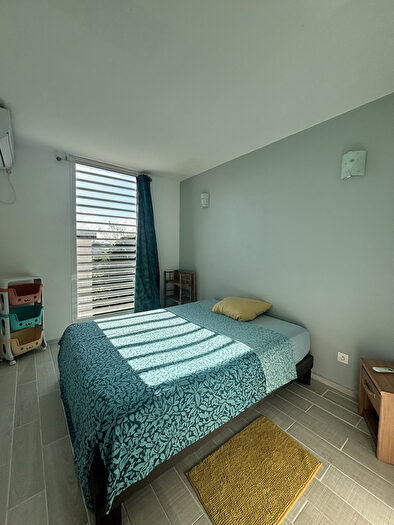 Appartement à louer - Les Abymes - 4 pièces - 2 chambres