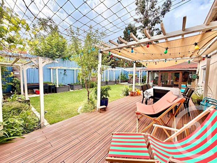 Maison 7 pièces à Beauchamp, à vendre