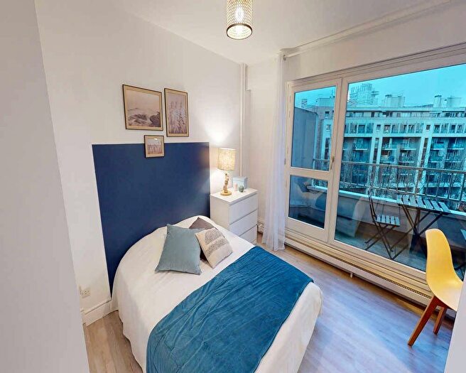 Appartement à louer - Parc-La Boule- Champs Pierreux, Nanterre - 4 pièces - 4 chambres