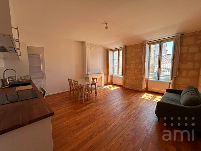 Bordeaux, Capucins, Saint-Michel : Appartement 2 pièces à louer